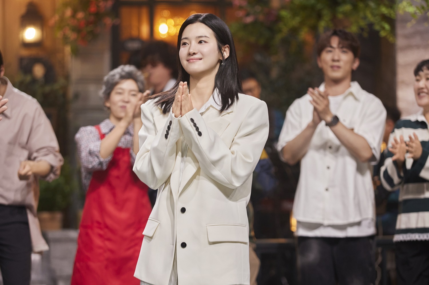 [보도자료] 쿠팡플레이 코미디 쇼 ‘SNL 코리아’ 시즌 7, 9화 박주현 ‘SNL 코리아’에서 훨훨! 코미디 완주 성공하며 新 ‘테토녀’ 등극! - 쿠팡 뉴스룸